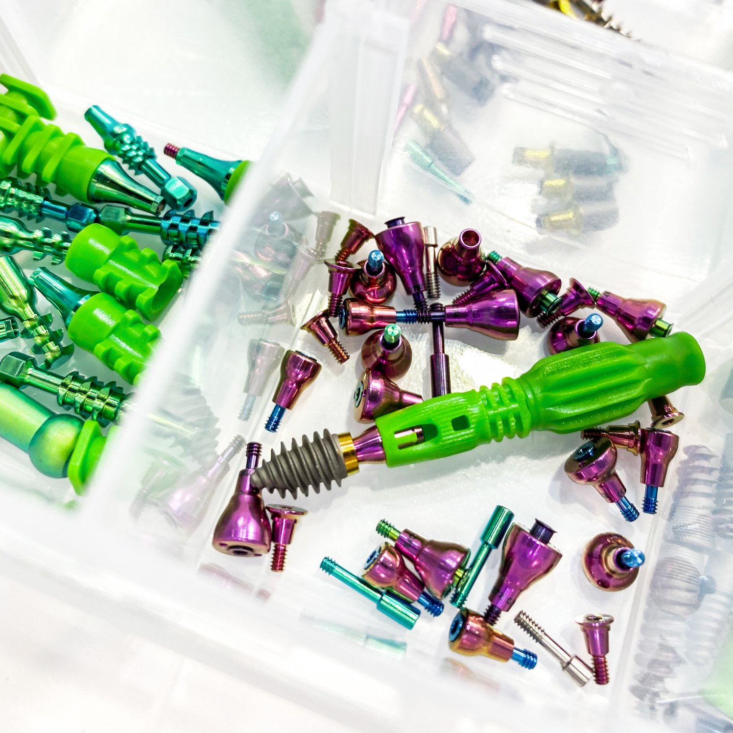 ROOTT online – Pro-TRATE, Implants ROOTT